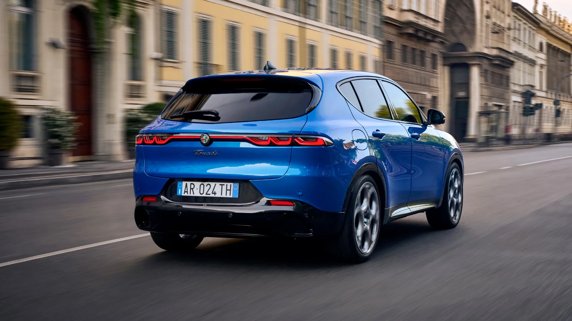 Alfa Romeo Tonale - KarKar